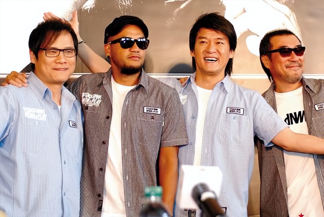 Comparable to Byond's hall-level band - vertical line - iNEWS