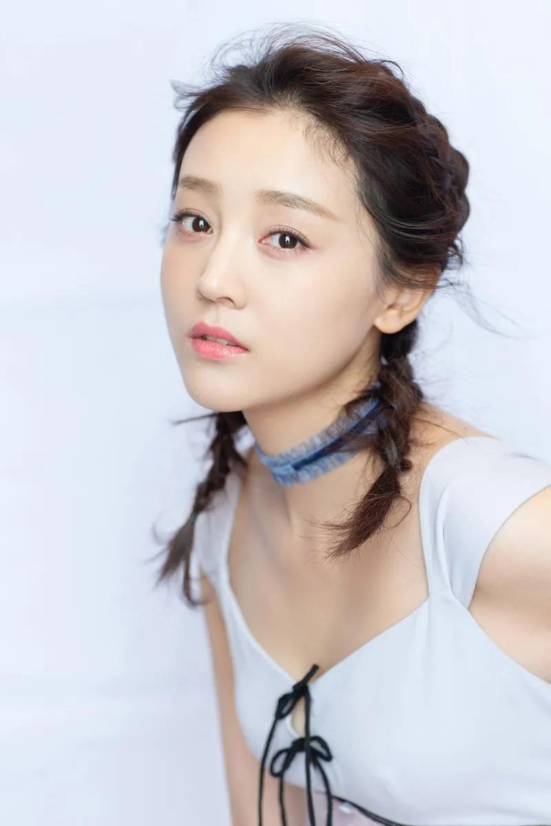 Beautiful actress: He Hua - iMedia