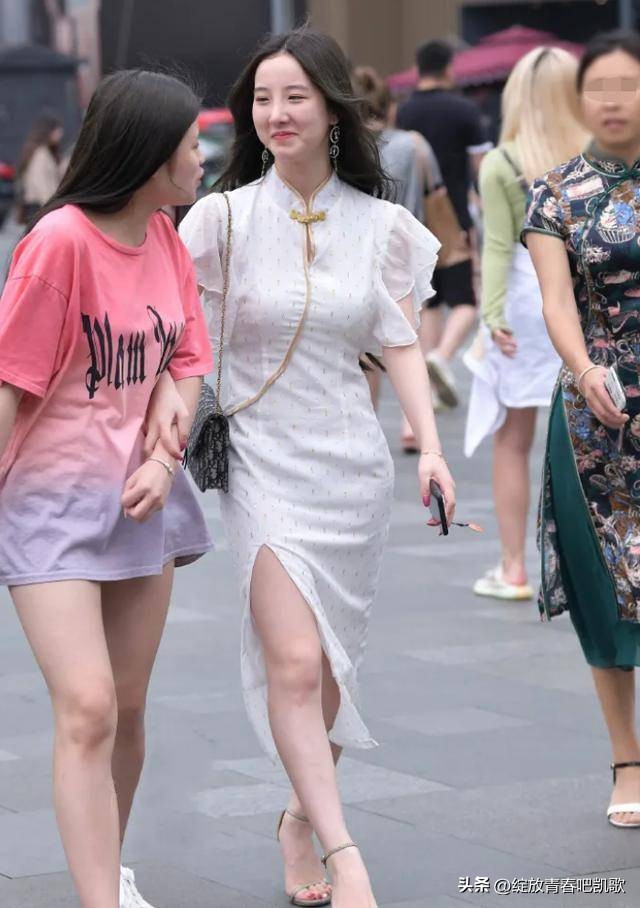 Gentle and feminine outfits, showing a fresh and elegant ladylike style ...