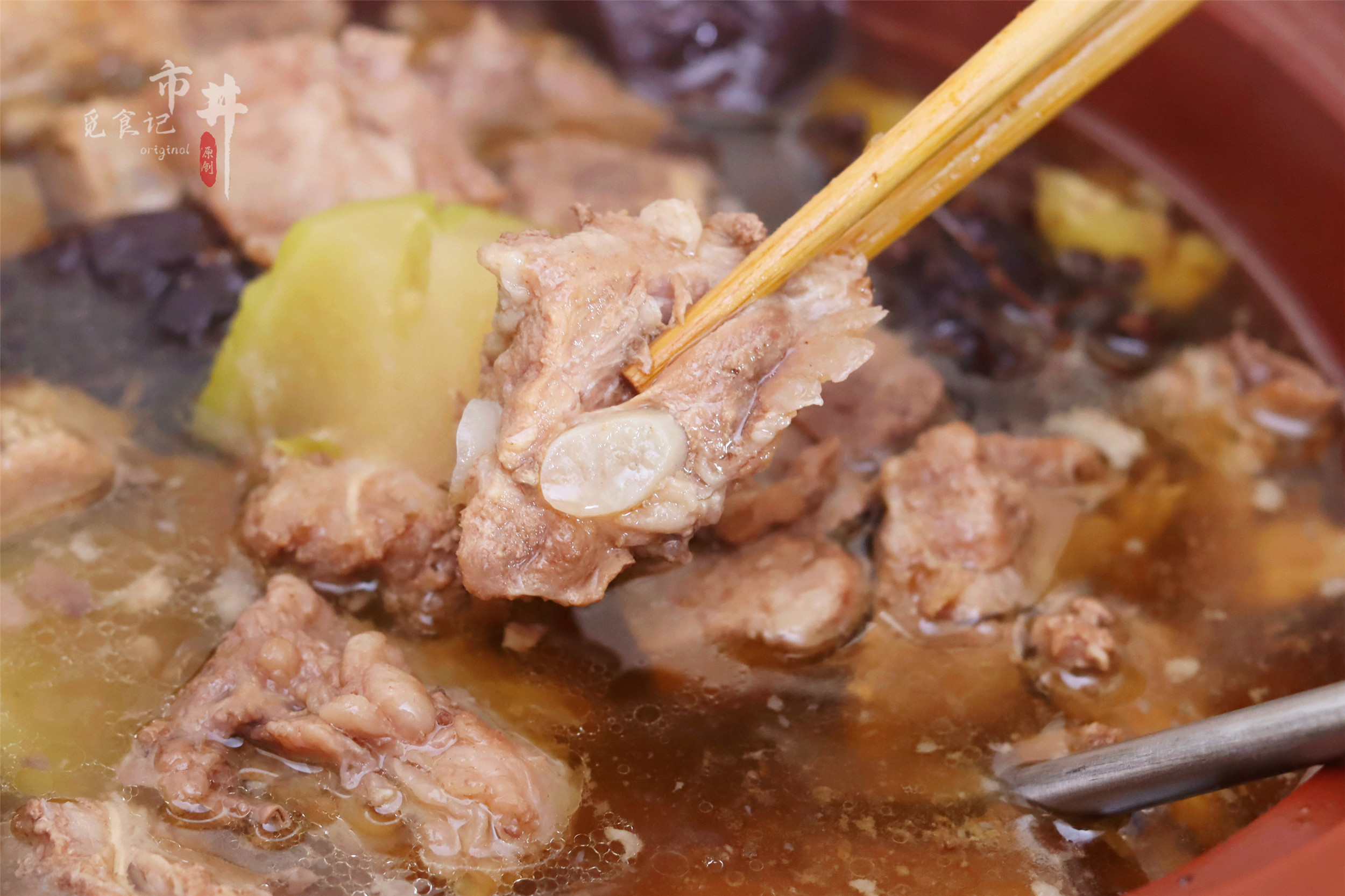 How to stew home-cooked pork ribs? Remember the trick of "3 put less ...