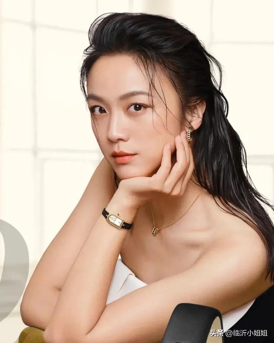 Tang Wei, an elegant and exquisite beauty, with a noble and glamorous ...