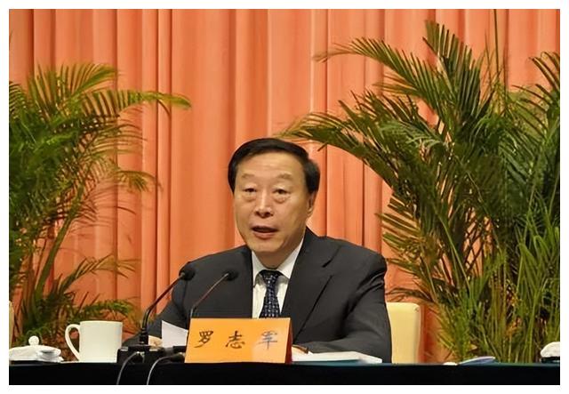Luo Zhijun, his life was full of legends. - iNEWS