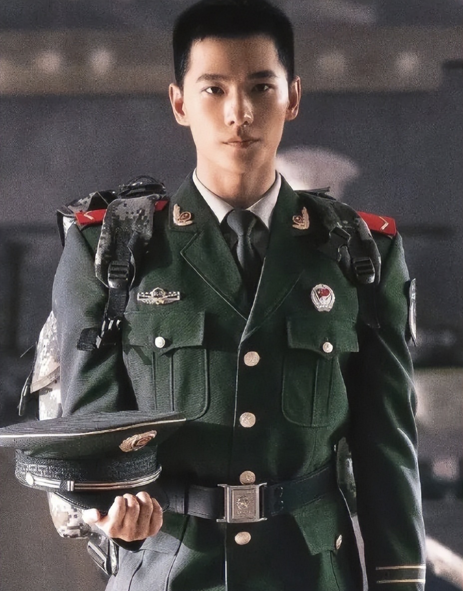 Yang Yang, Wang Churan's story of firefighters and doctors, the stills ...