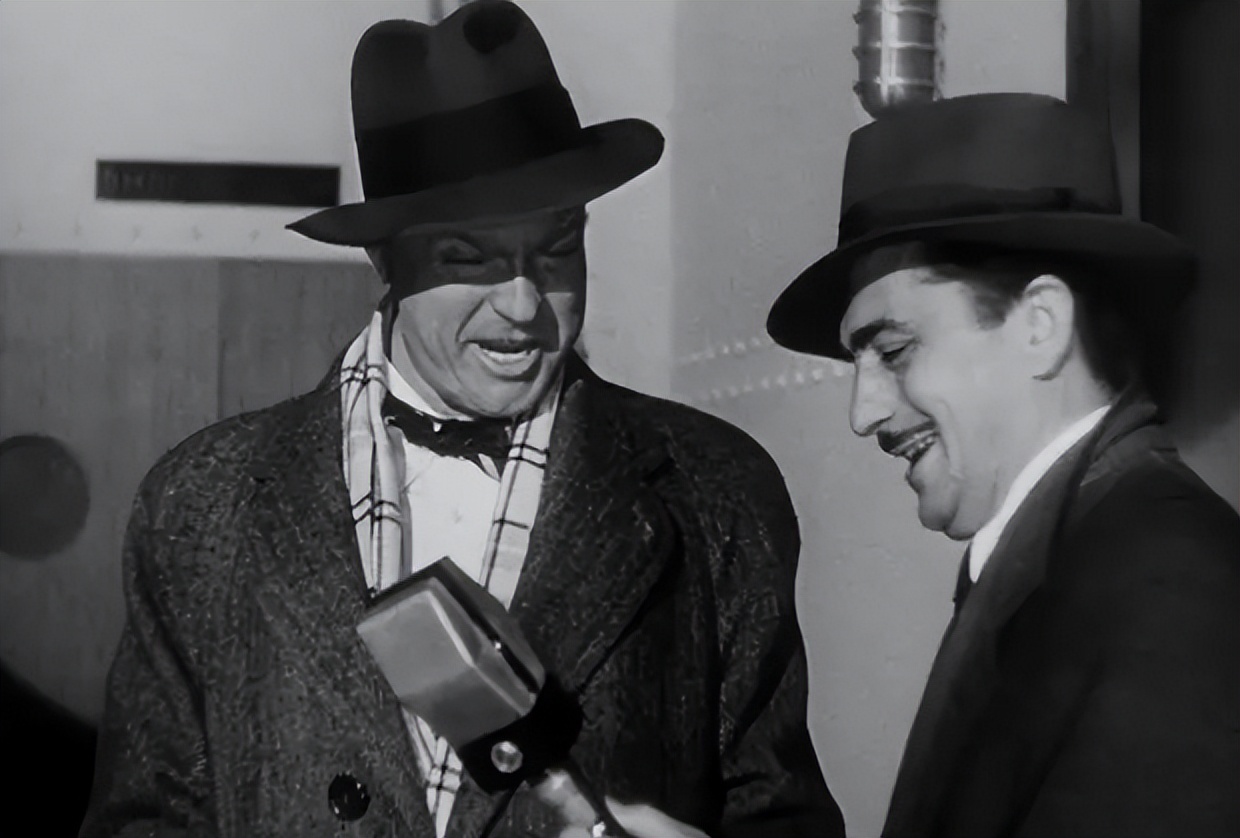 Extremes lead to opposites, and Charles Foster Kane finally came to the ...