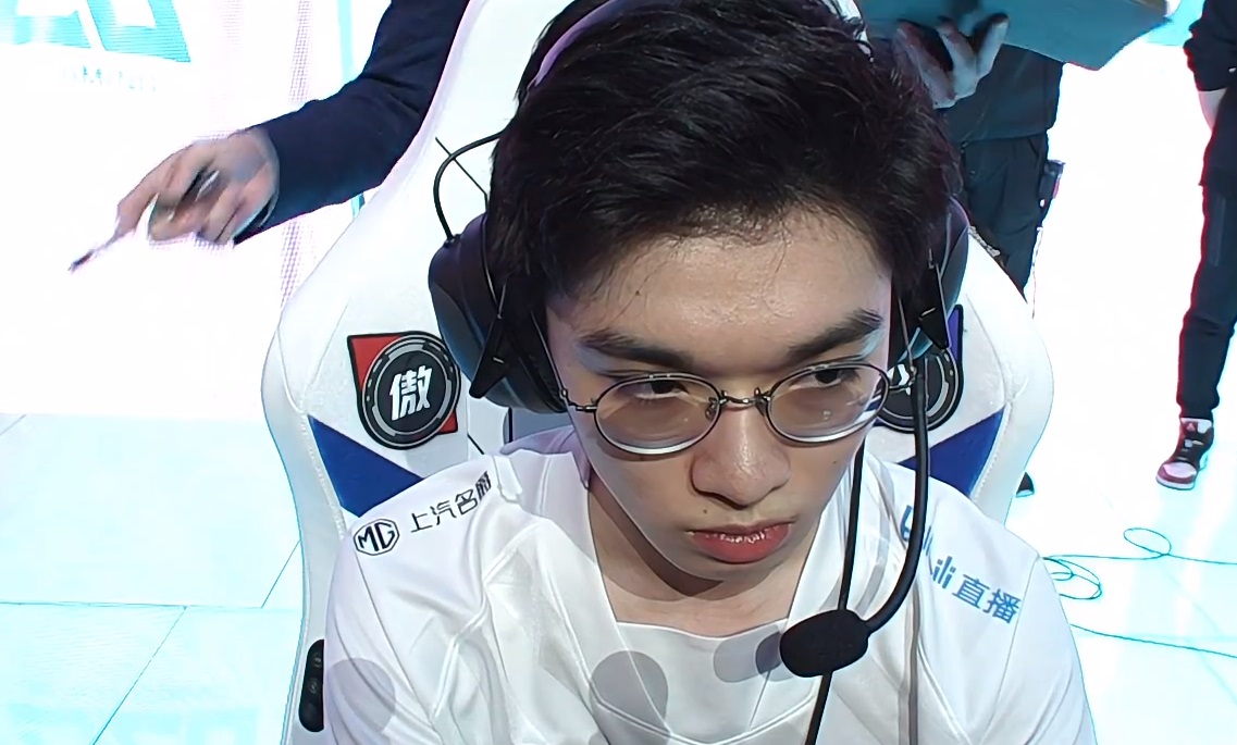 Uzi錯過最佳上場時機！BLG成狀態最好全華班，Doggo透露關鍵信息 - 資訊咖