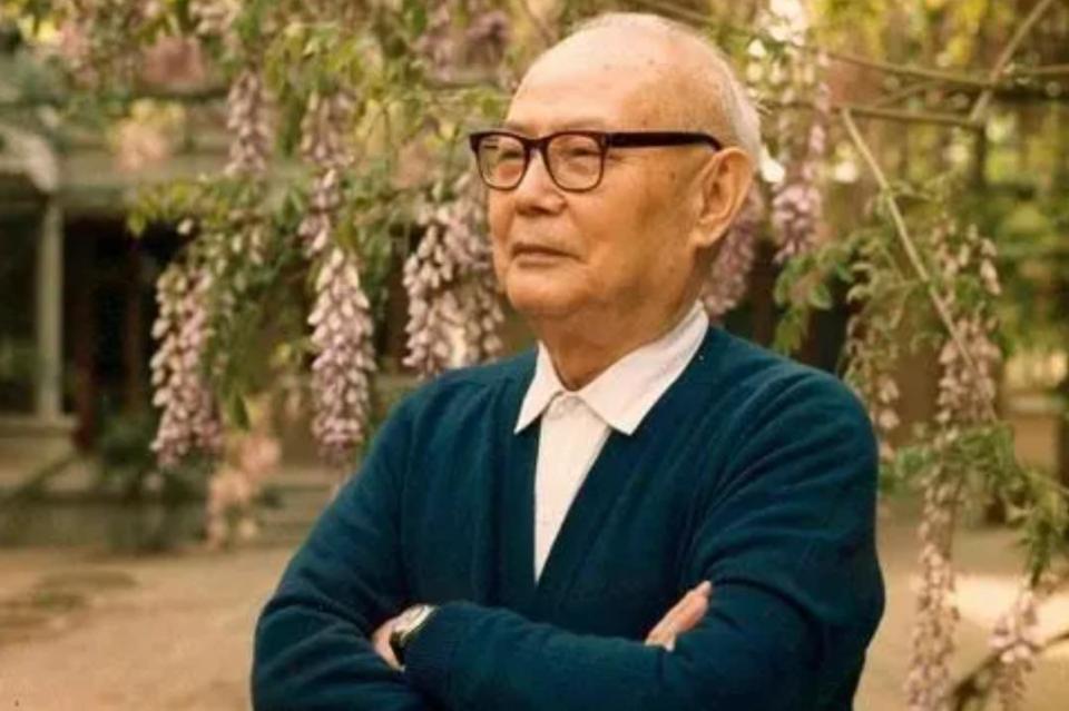 Jiang Qing claimed to be poisoned and forced the staff to confess to the "backstage", Ye Shuai ...