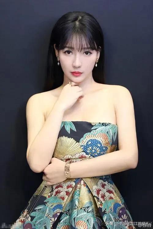 Female movie star beauty photo sharing - iNEWS