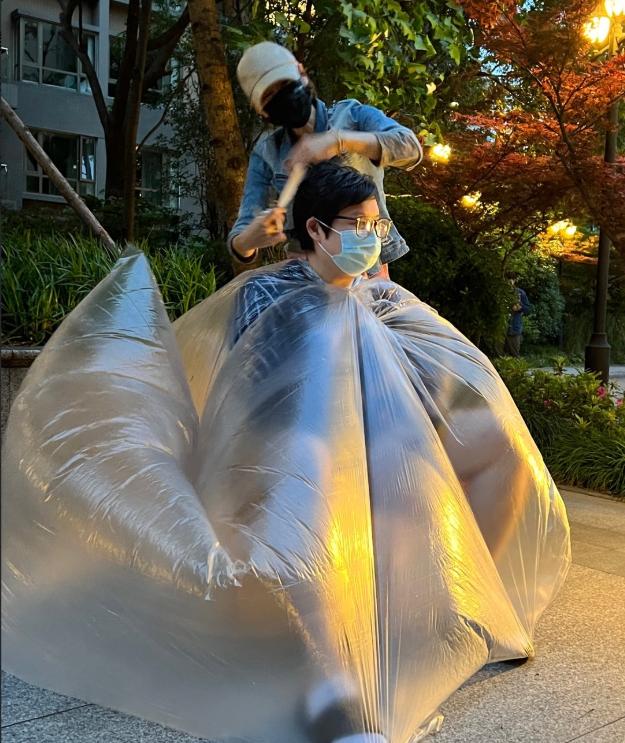 Ma Yili cuts the hair of Tian Niu's daughter, she is skilled and looks ...