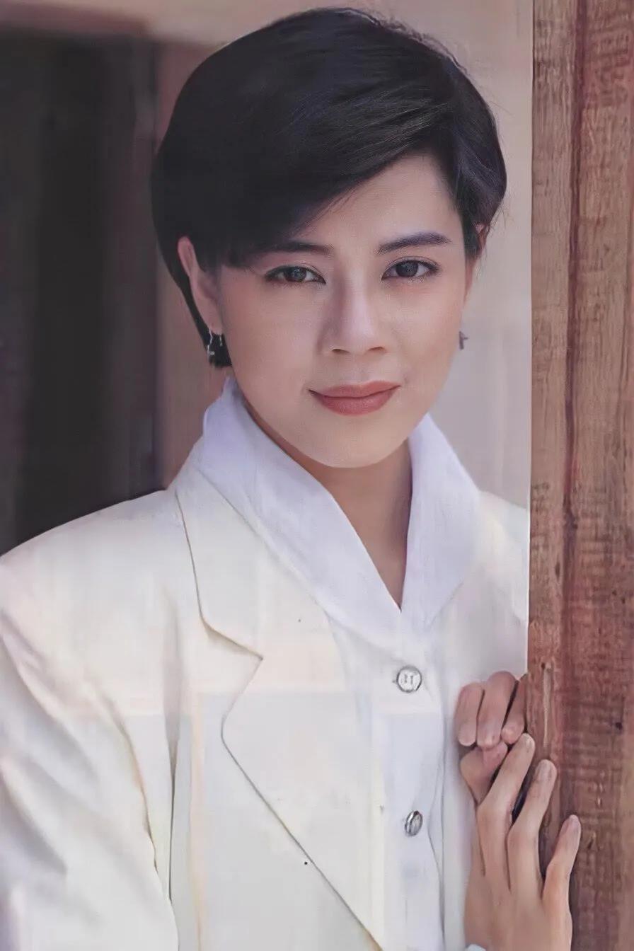 Hong Kong actor Leung Pei-ling nostalgic photos 1 - iNEWS