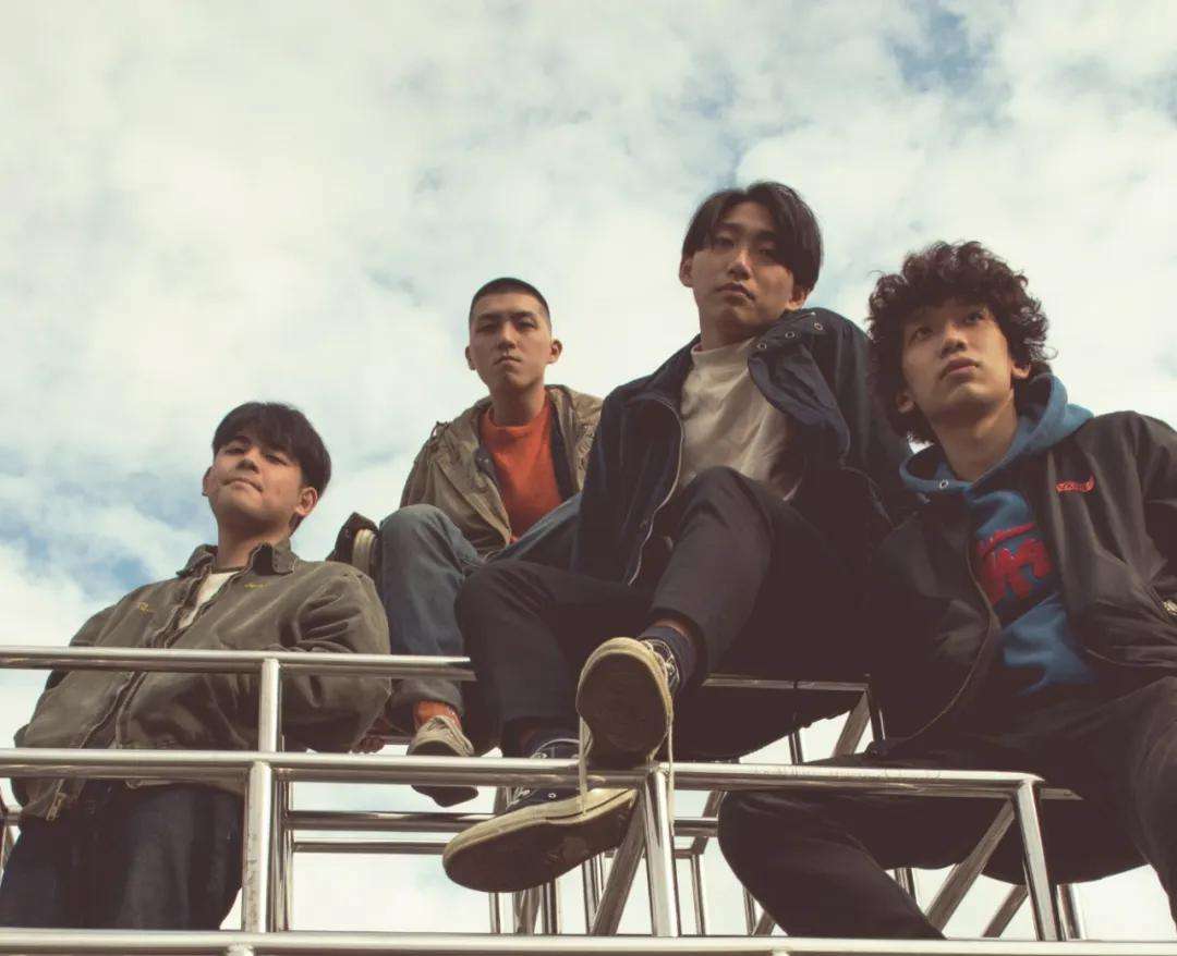 Soul Sofa Band: Naps in the Summer, Outings in the Fall - iNEWS