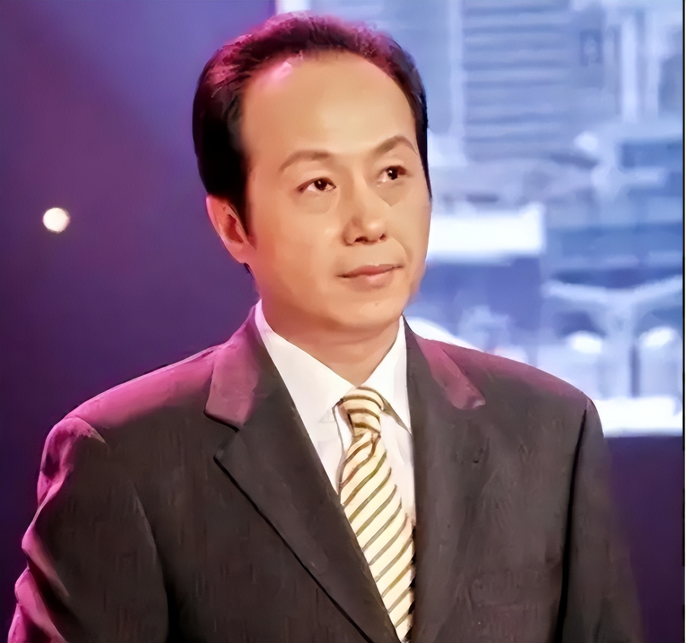 Luo Jing died 13 years ago. His wife, who had fainted from crying ...