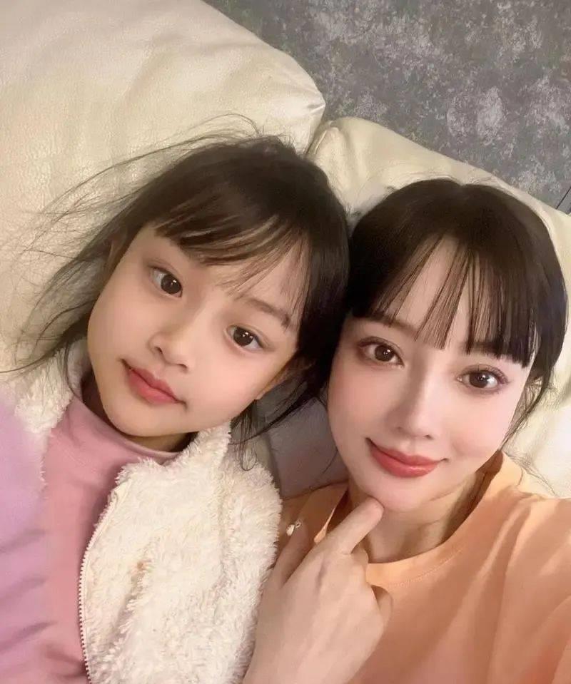 Game anchor Zhou Shuyi agreed to be in love with pgone, and the top ...