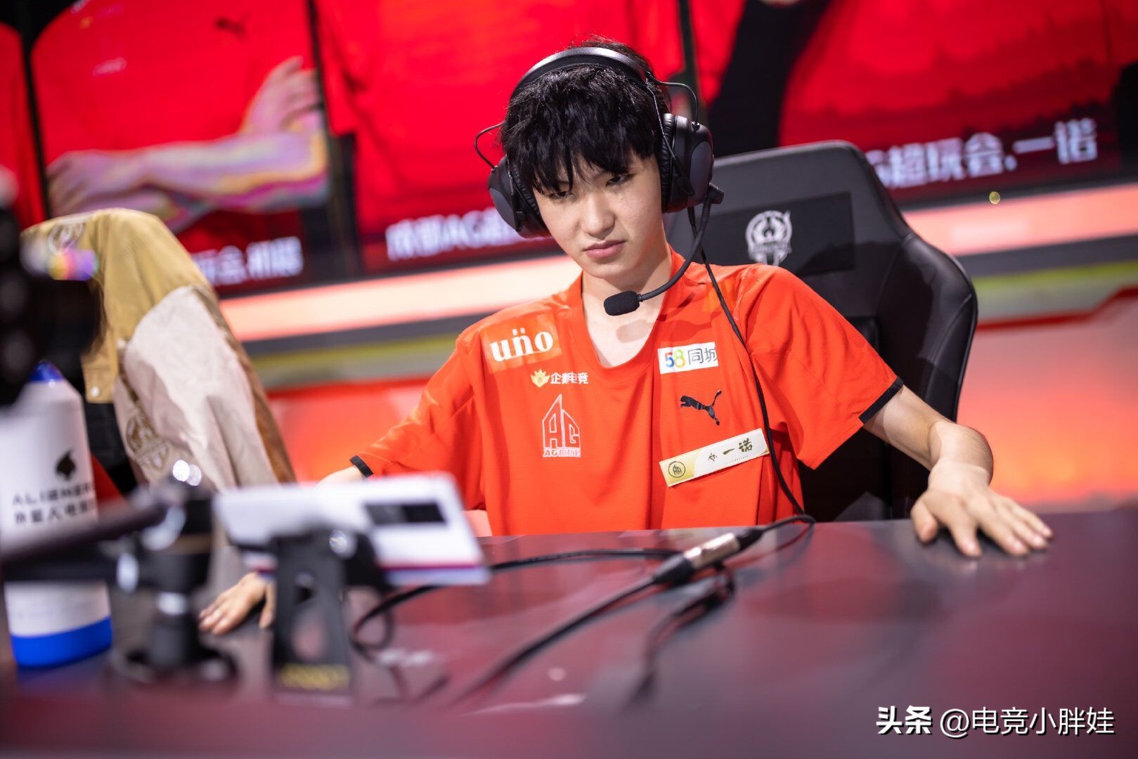 Nuan Yang's EQ is worth learning from Ah Ze. The former will never give ...