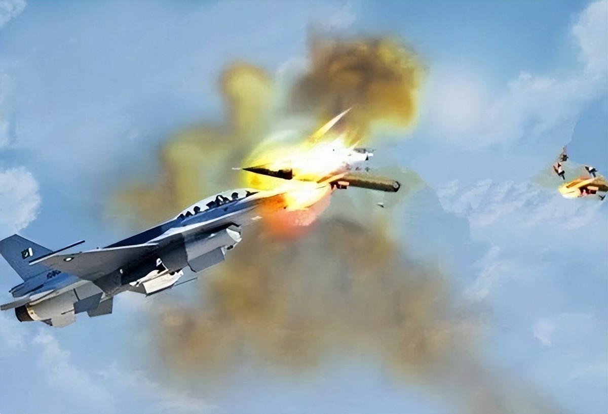 In 2019, an Indian fighter jet made an emergency landing in Pakistan ...