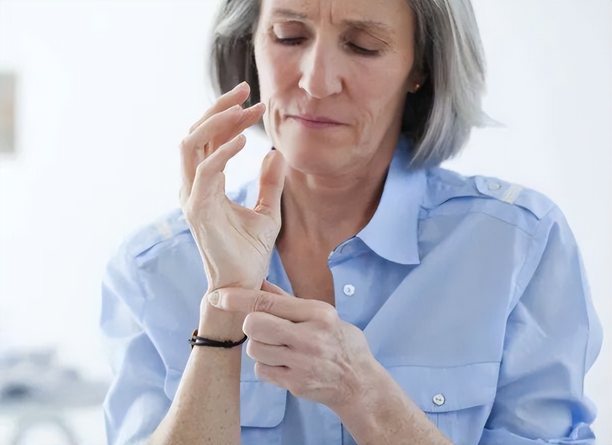 Feeling flustered and trembling when hungry, what's going on? Tell the ...