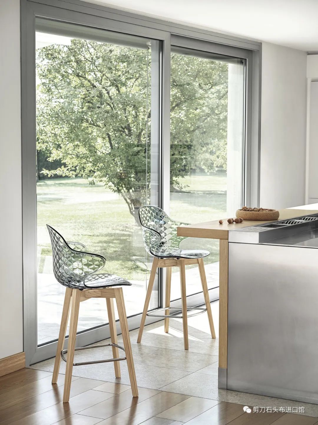 Italian "king of chairs" Calligaris, bar chair design highlights - iNEWS
