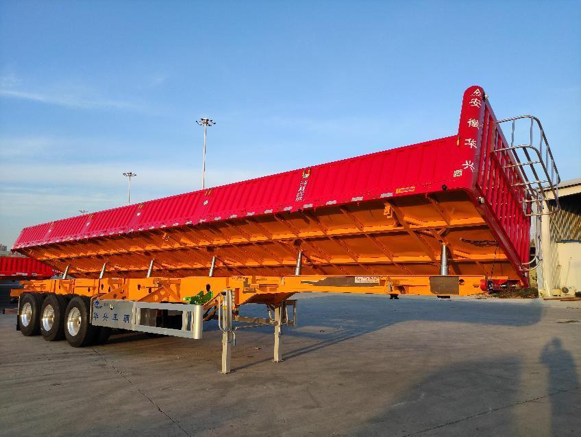 Whose rollover tipper is so popular after ordering 100 units at one ...