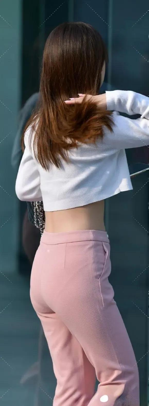 Shark pants are very fashionable, create a pure and girly atmosphere ...