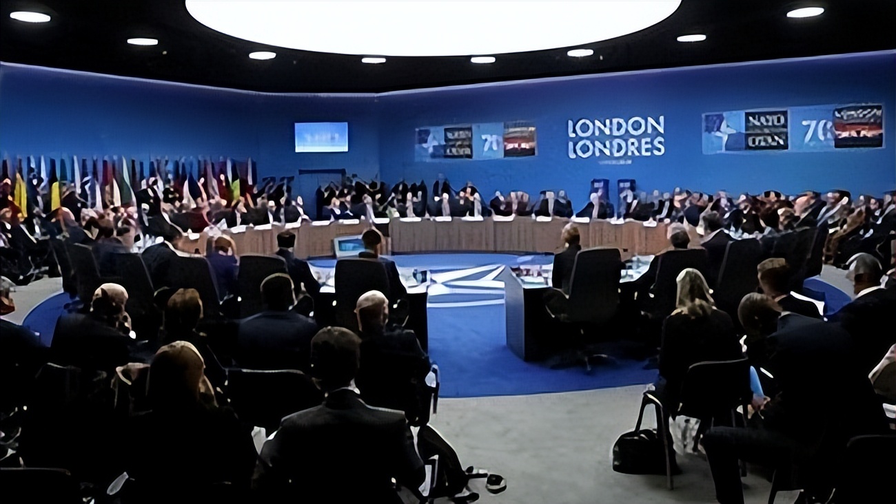 U.S. Aid to Ukraine Counteroffensive: International Controversy and ...