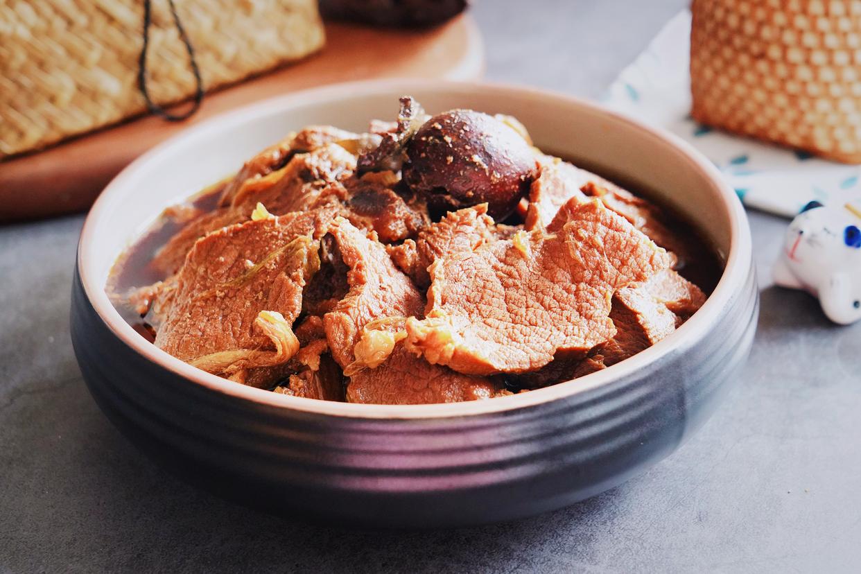 Beef is delicious in any way. This method is simple and suitable for ...