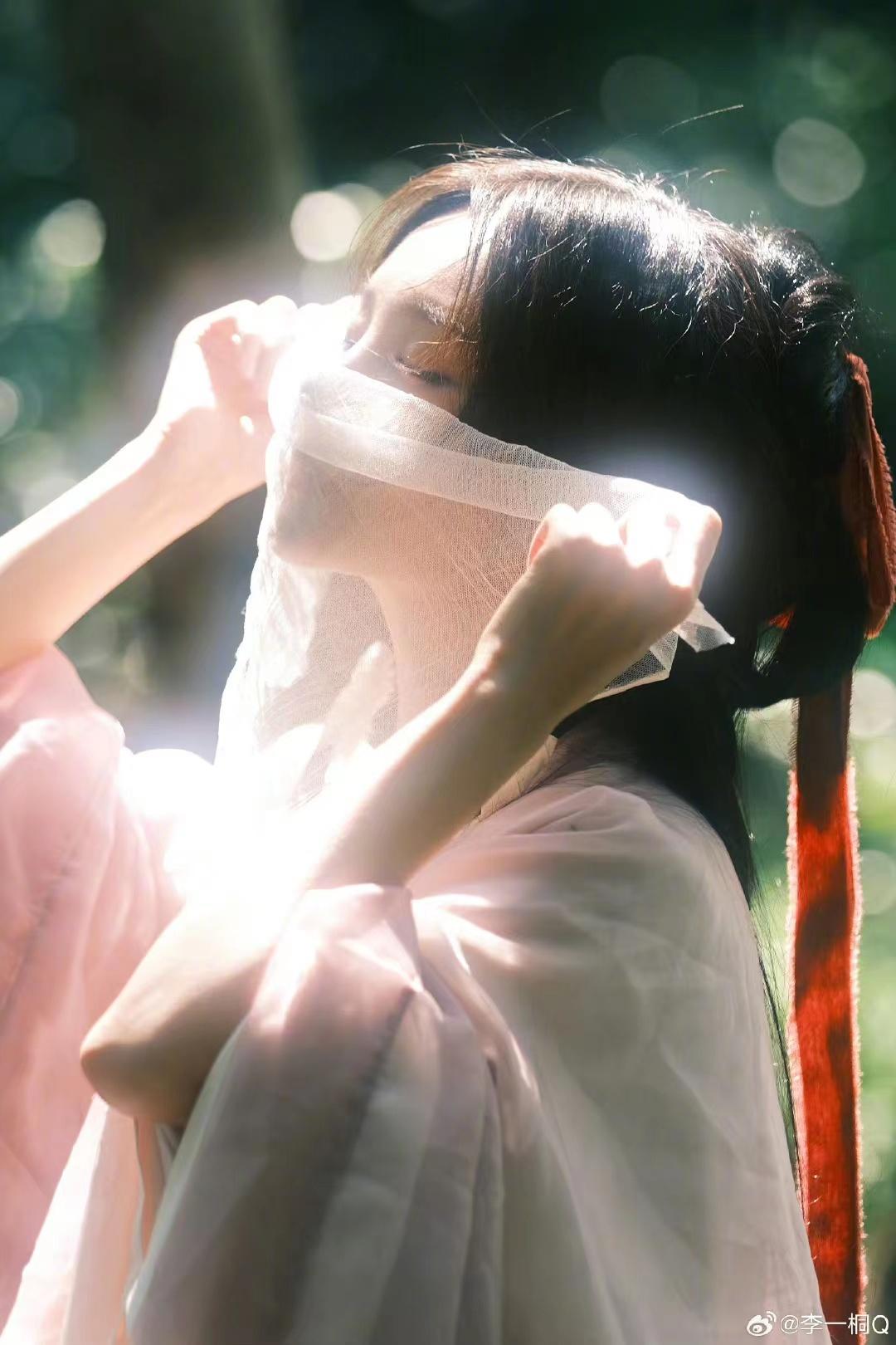 Li Yitong dressed in Wei Jin Hanfu is cold and high-end, netizen: the ...