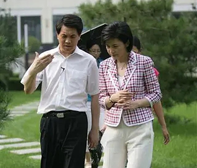 Phoenix TV hostess Wu Xiaoli's love between young and old: 25-year-old ...