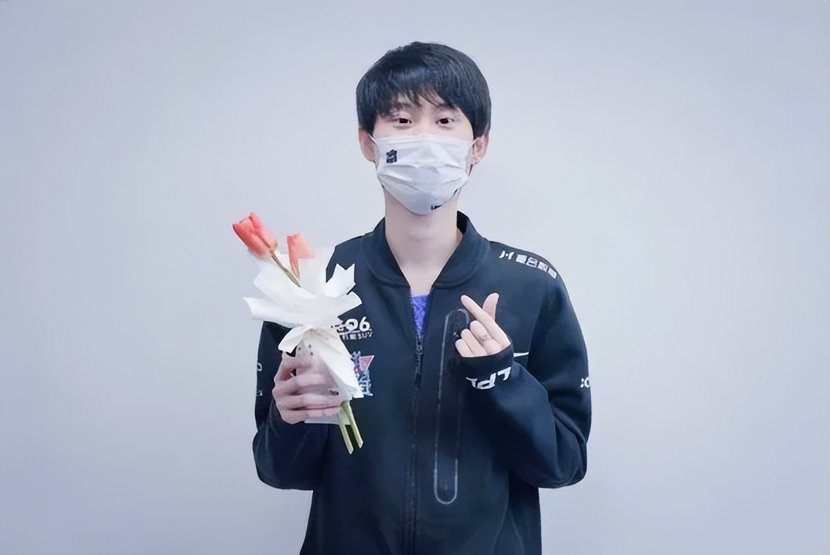 "Bei Feng talks about LPL game feelings" bluntly said that some players ...