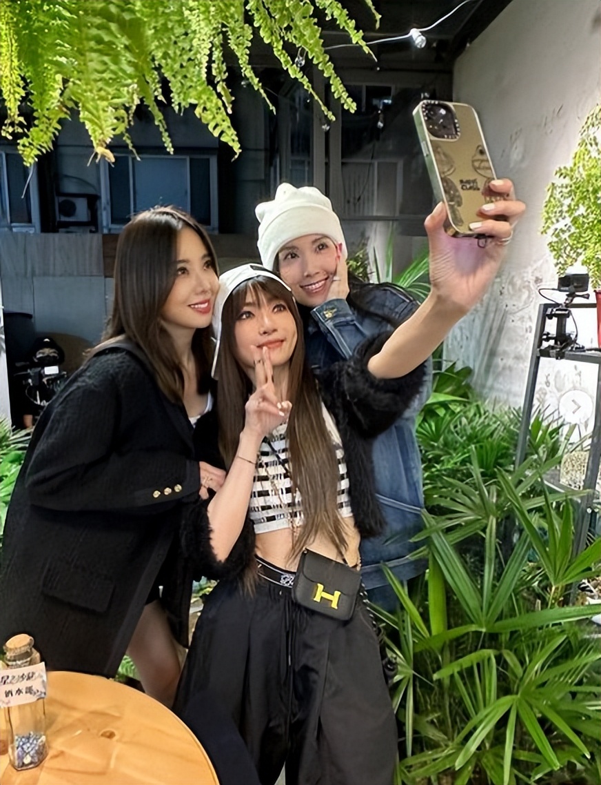 Chen Ruoyi's recent photos were exposed, and she did not lose her photo ...