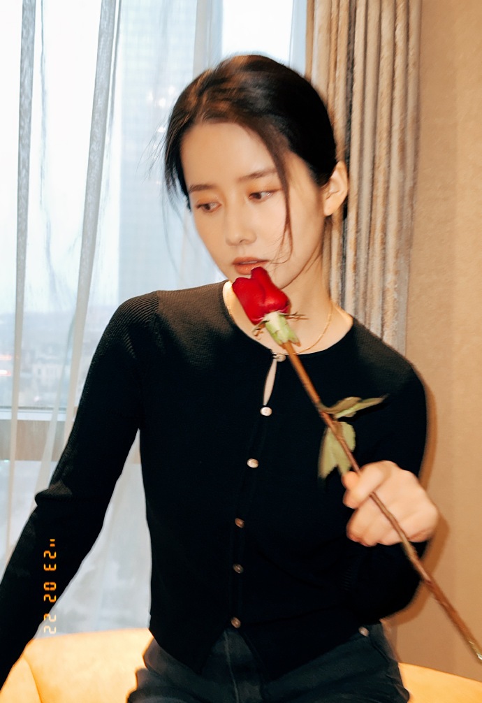 Actress Jing Ruyang is plainly dressed, looks like Liu Yifei, beautiful ...