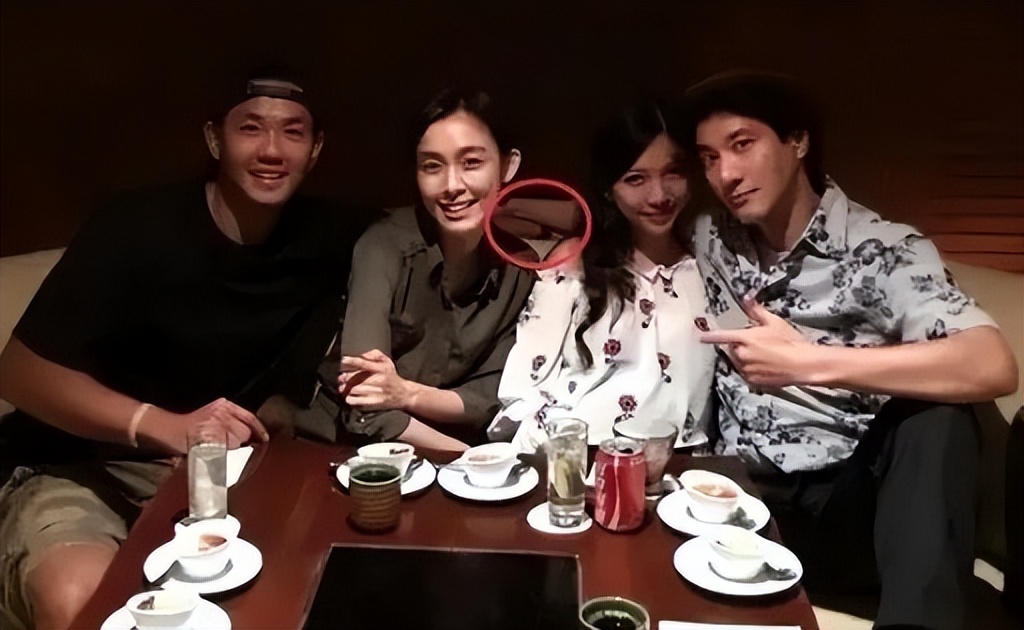 Lee Jinglei reveals photos of Leehom Wang's chaotic battle with 3 ...