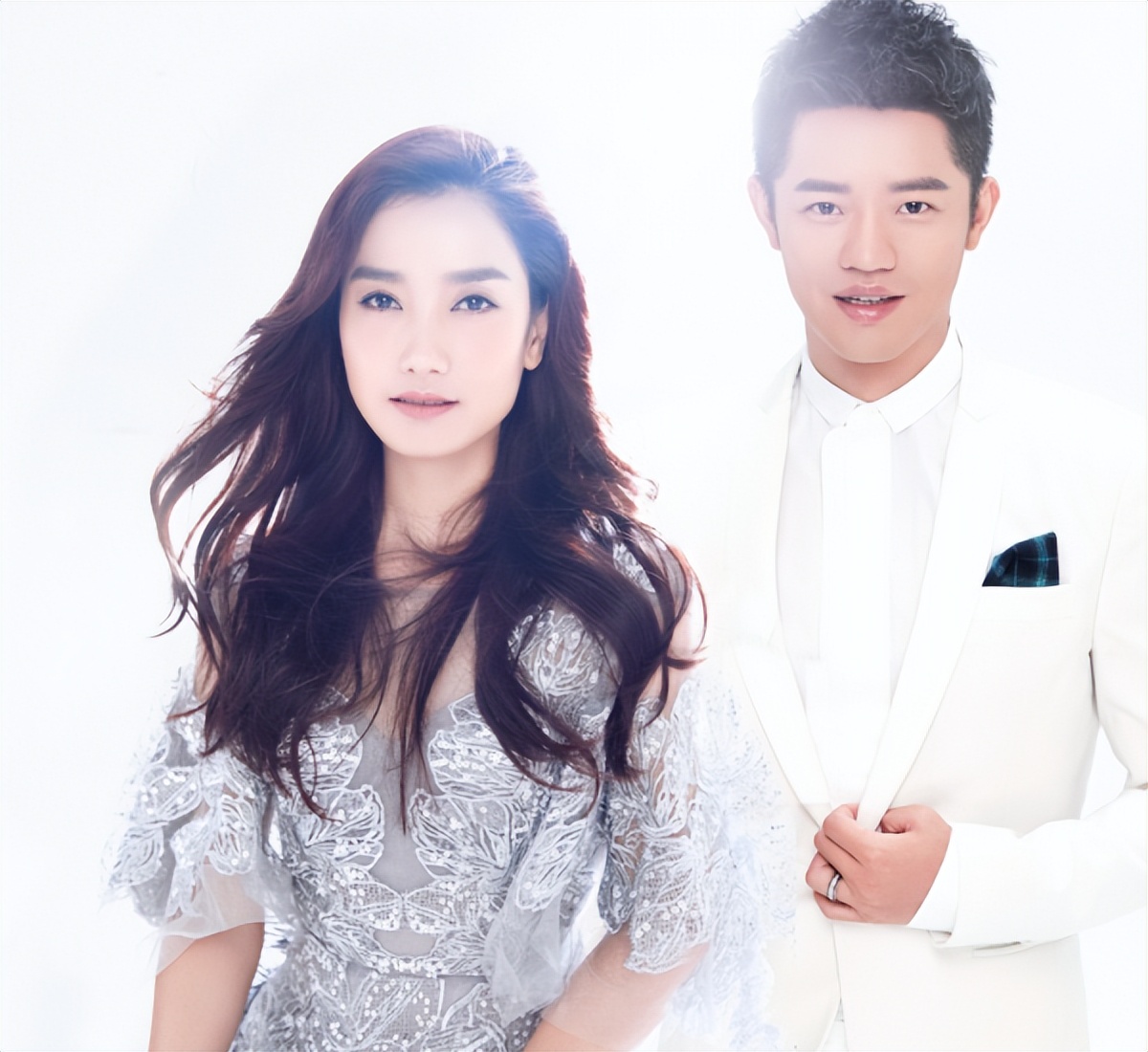 Friendship in "Legend of the Phoenix", Linghua married Zeng Yi and cried, Zeng Yi married ...