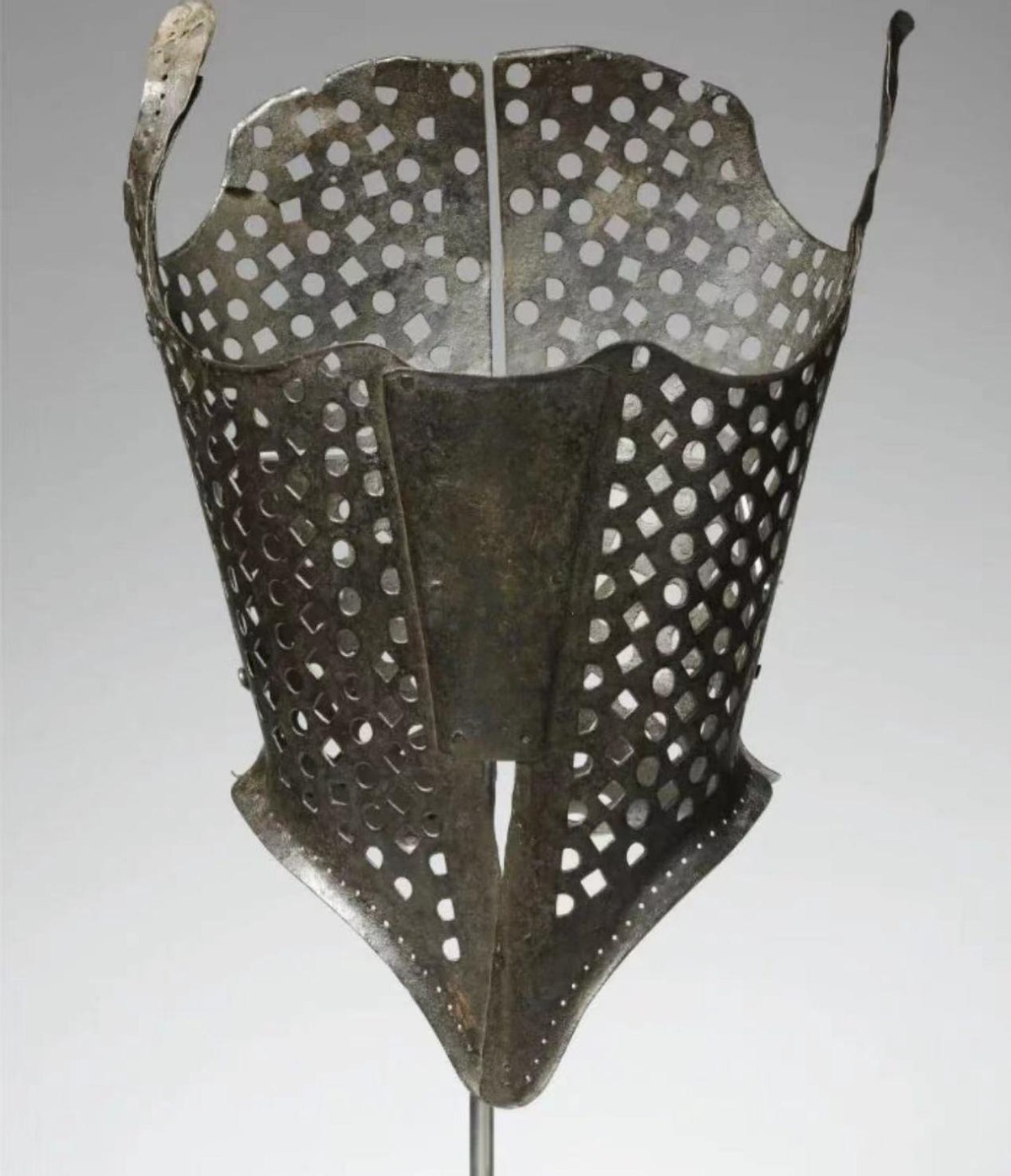 What is the origin and development of women's corset? - iNEWS