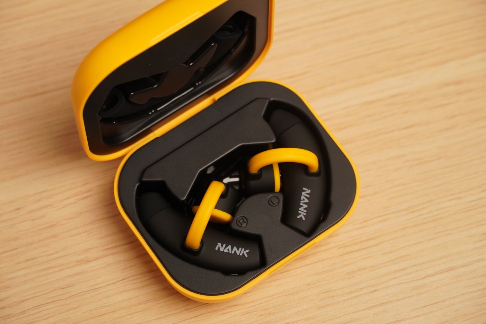 How to choose untethered wireless headphones? Take a look at Nanka OE ...
