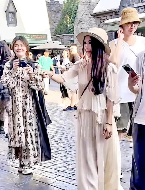 I met the most beautiful Daji Wen Bixia by chance, with a familiar ...