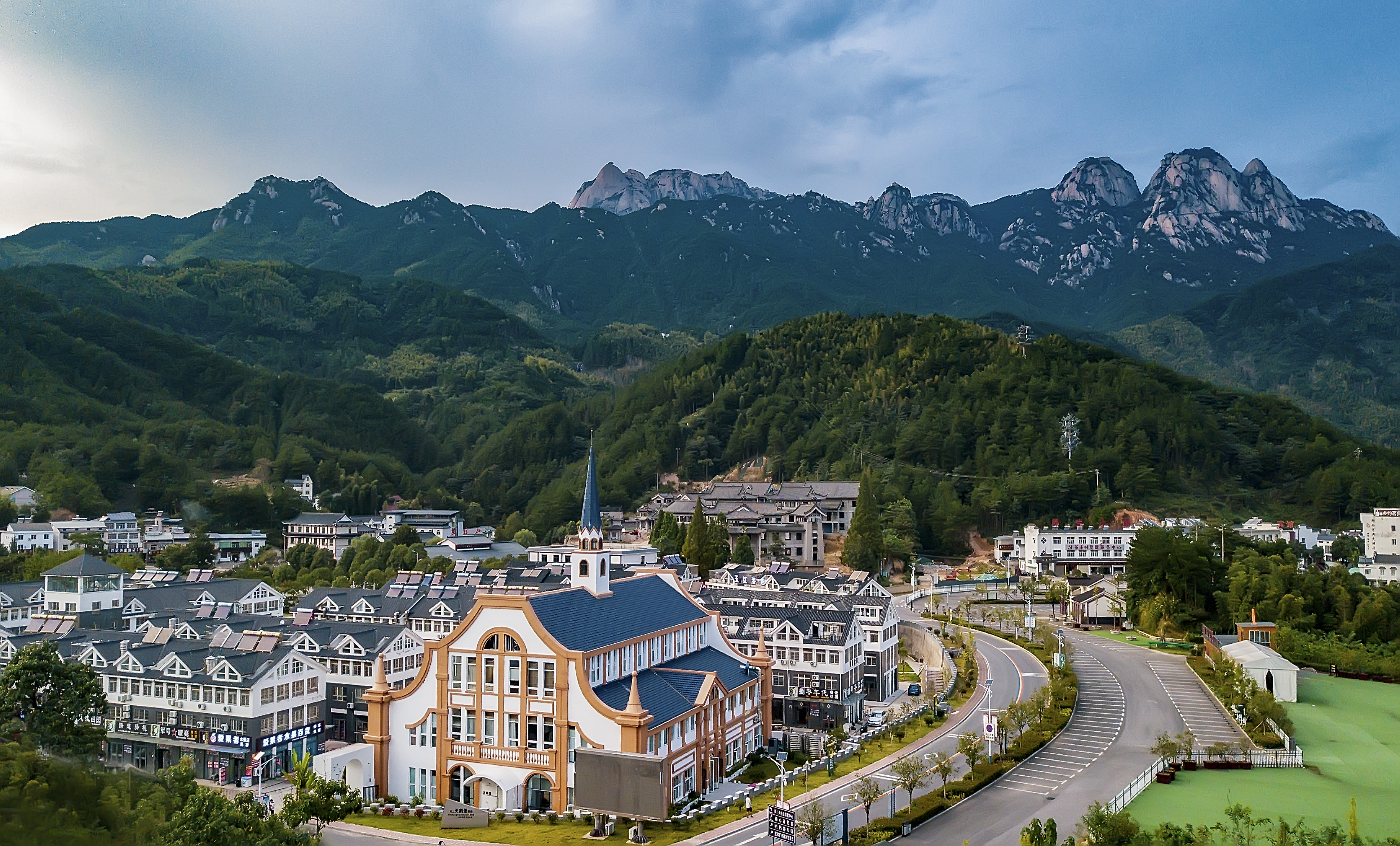Qianshan Tianzhu Mountain Boutique B&B Ranking - iNEWS