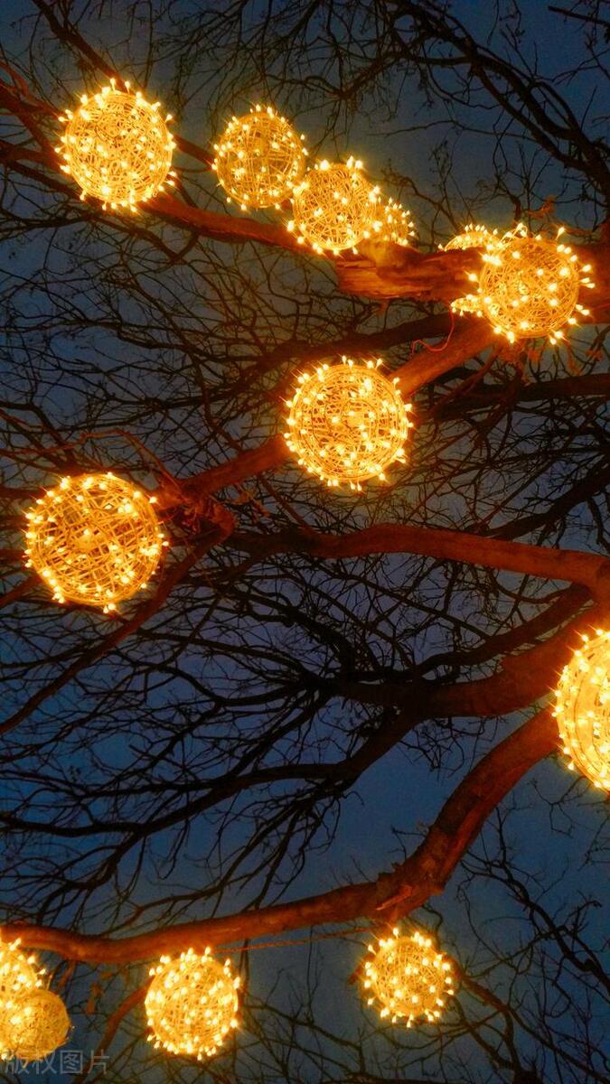 The true meaning of the song "Stars Light Up" - iNEWS