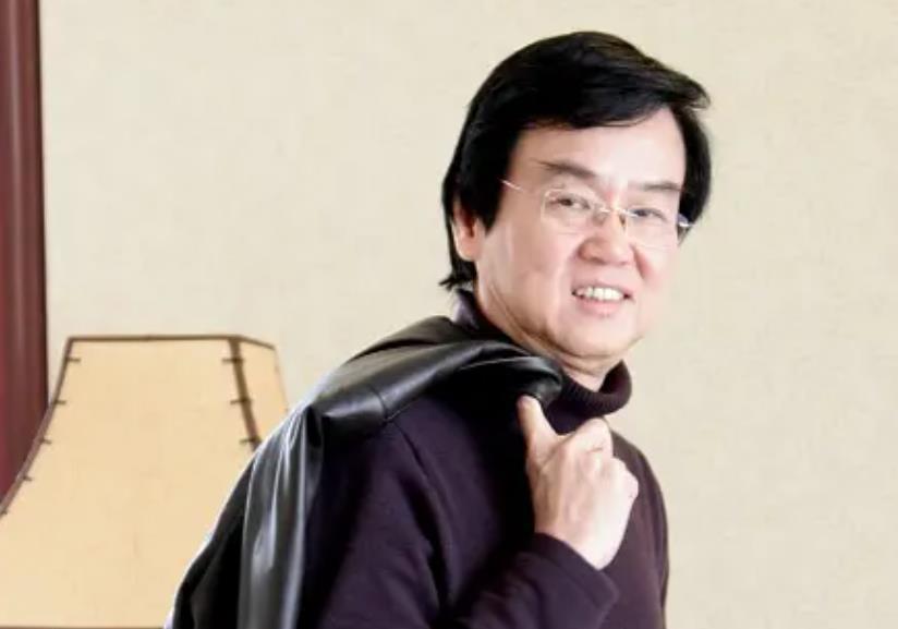 Hong Kong star Wong Pak Ming and his family return to his hometown in ...