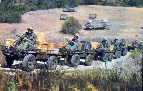 Marine Mule M274 and 106 mm recoilless rifle - iNEWS