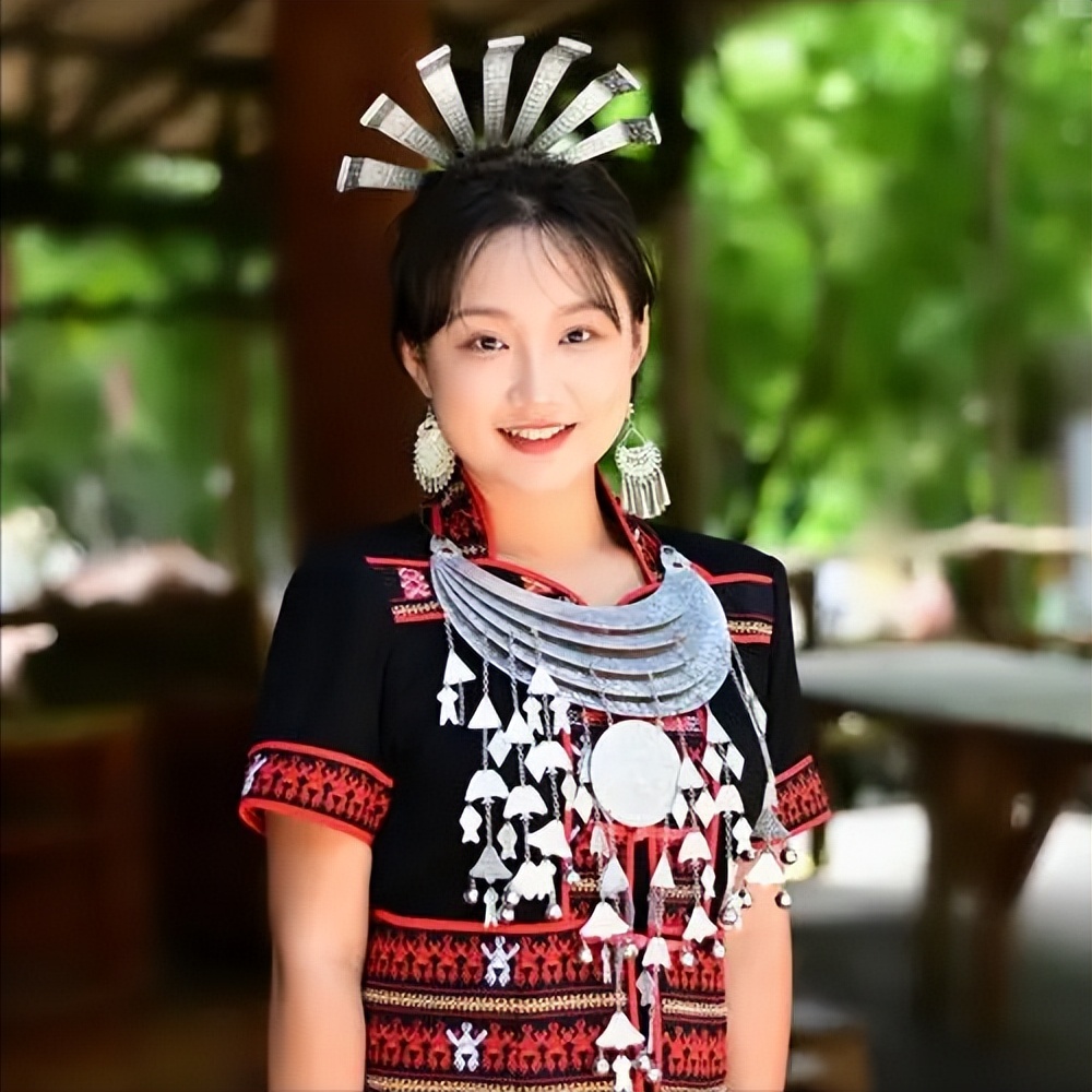 From the Evolution of Li Nationality's Traditional Costumes to the ...