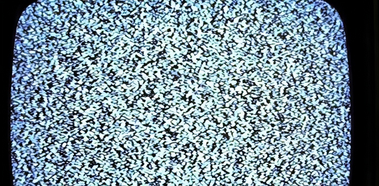The snowflake screen of the old TV was caused by the big bang of the ...