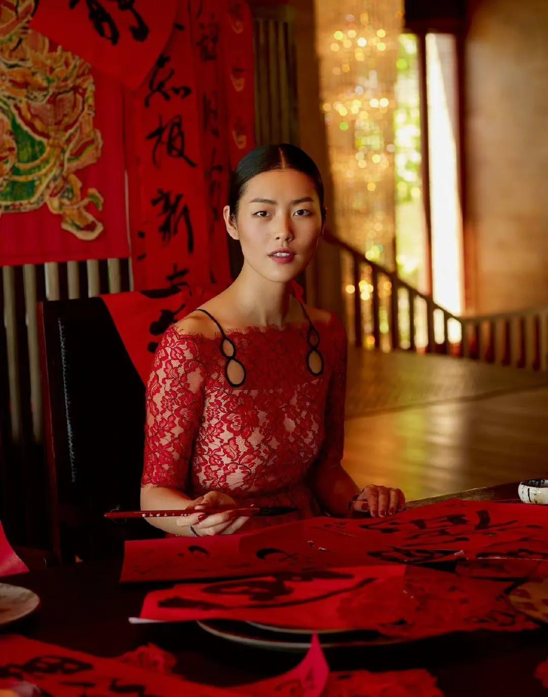 Liu Wen Red dress lace dress is too beautiful, supermodel body is too ...