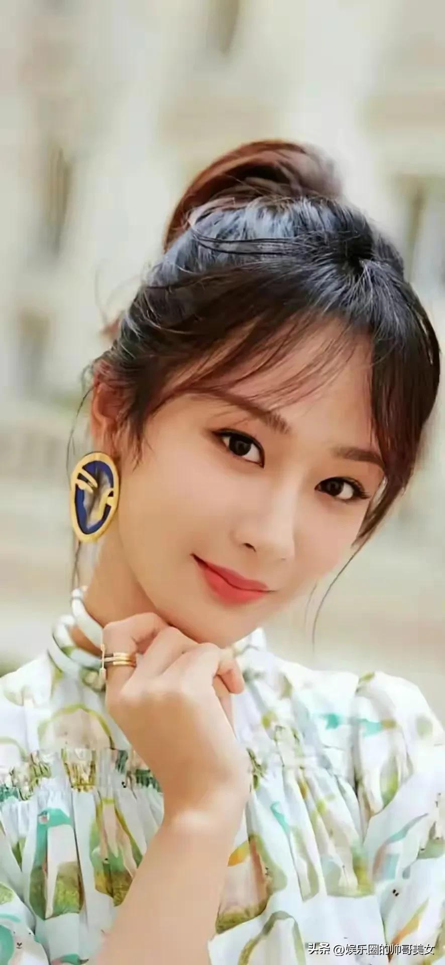 22 beautiful pictures of Yang Zi, each of which is a collection - iNEWS