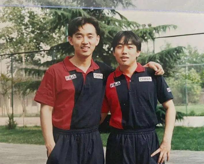 Looking at Liu Guoliang and Kong Linghui after 35 years: The brotherhood of "Gemini" is ...