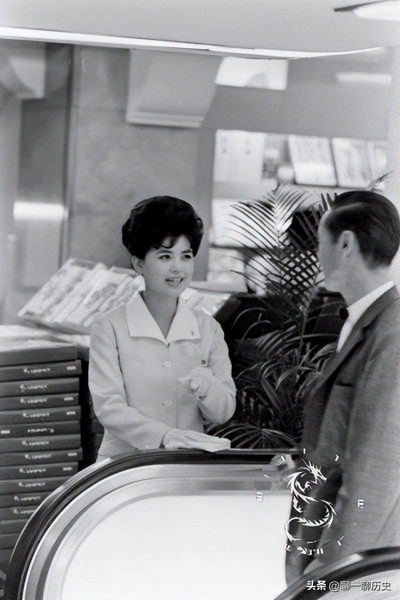 Learn about Japan in the 1960s through old photos of Japanese beauties ...