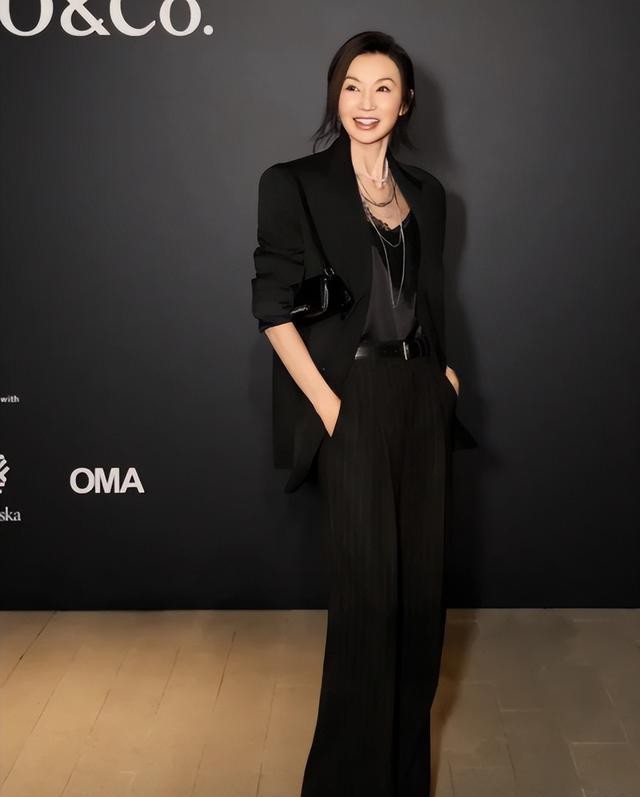 When 27-year-old Yu Shi and 28-year-old Li Junrui stood together, I ...