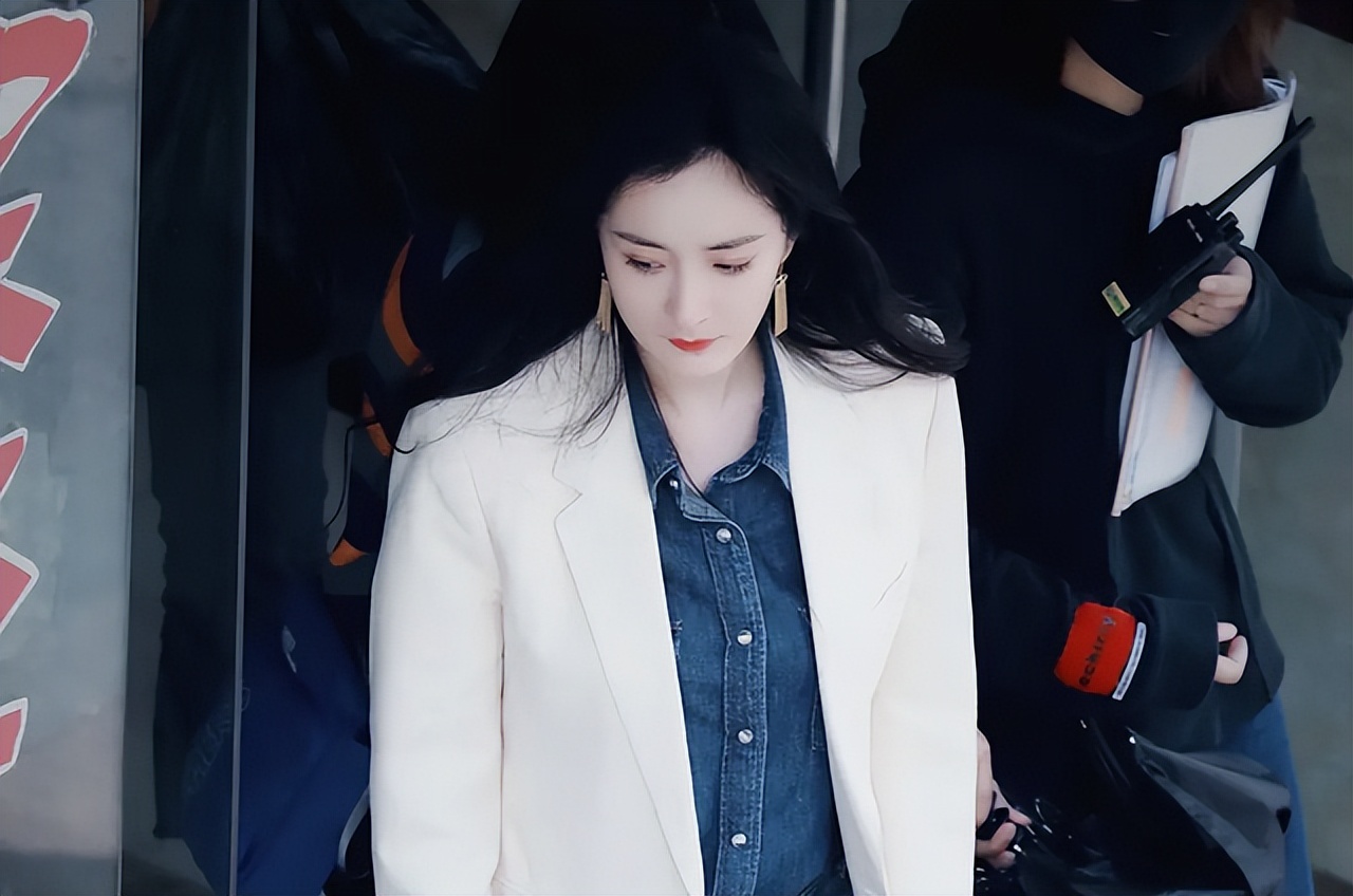 The theme of "Sister and Brother Love" exploded?Liu Yifei, Yang Mi, Yang Ying have one, netizens ...