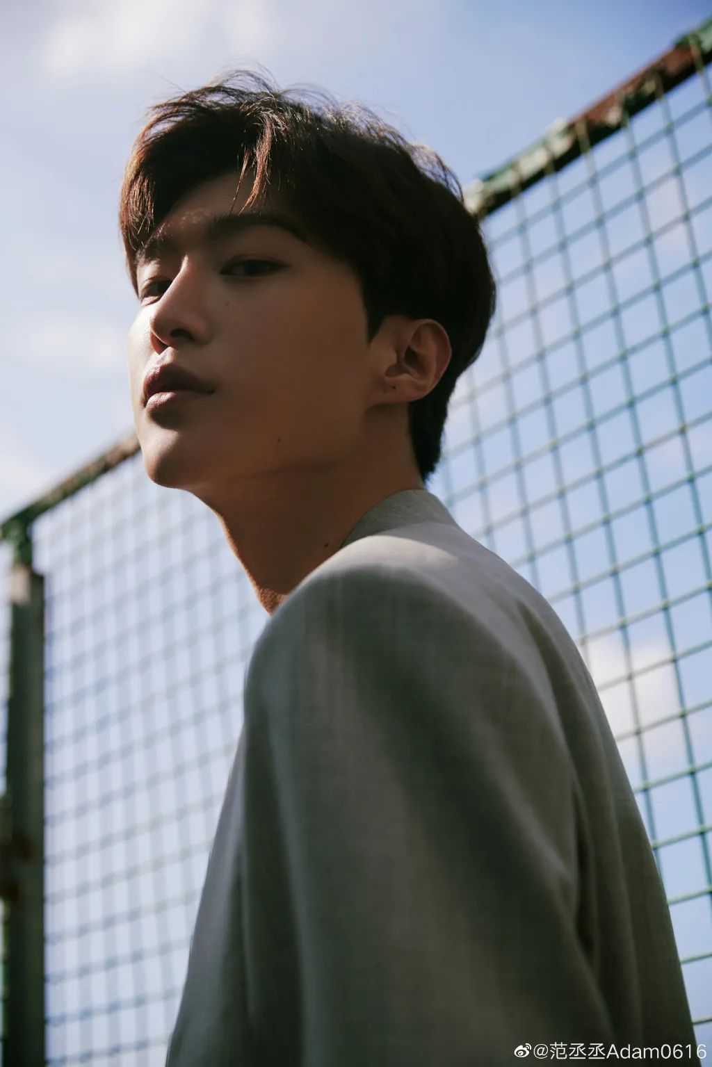 Yu Zheng kneeling and licking Chen Feiyu?Zhao Liying and Feng Shaofeng ...