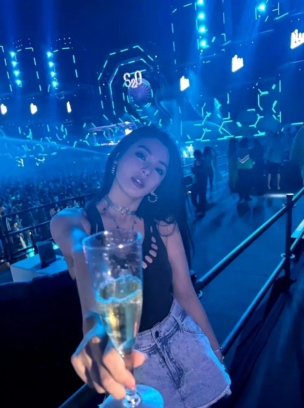 Big S, Jiang Mengjie, Yuan Shanshan, Zhang Yuqi, Zhou Dongyu, Song Zuer ...