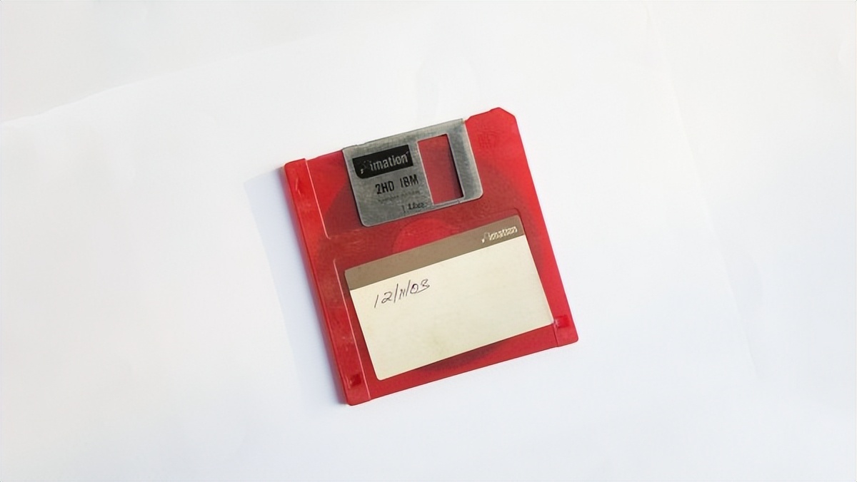 Why haven't floppy disks become extinct yet? - iMedia