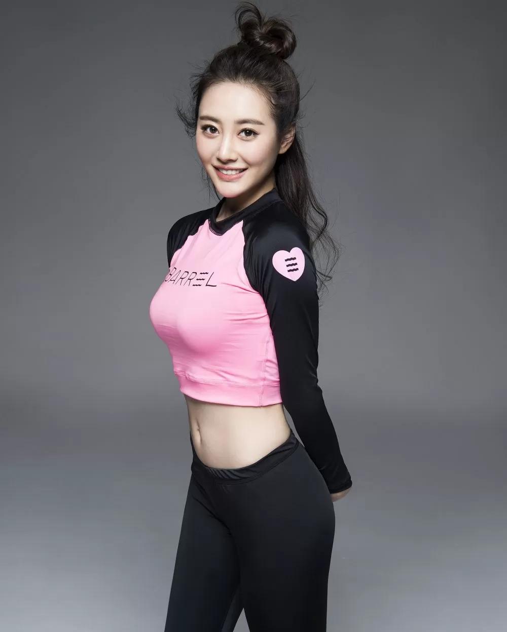 Li Chun Jinling's thirteen hairpins - iNEWS